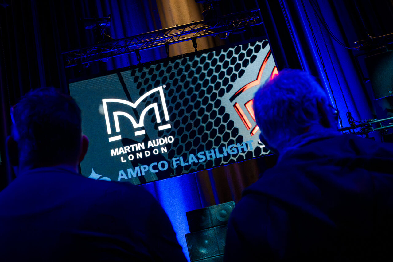 Licht, geluid, rigging & video verhuur & verkoop - Ampco Flashlight